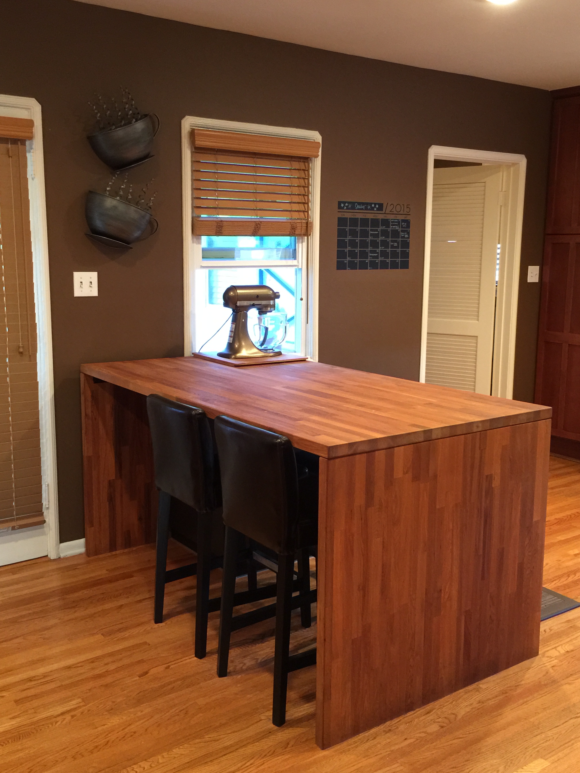 Kitchen Table Island – Michelle Homemaker